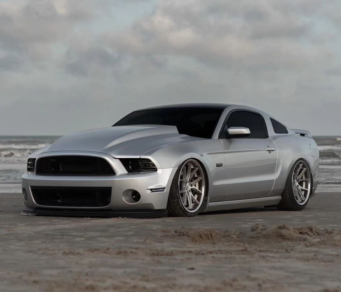Modern Muscle Cars For Enthusiasts - PowerShift Auto